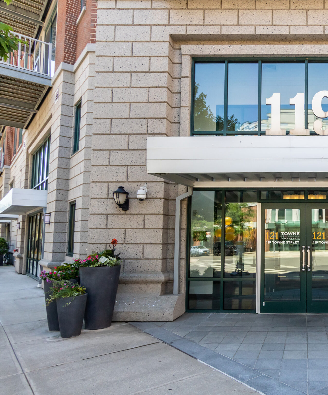 Luxury Apartments in Stamford, CT | 121 Towne Apartments